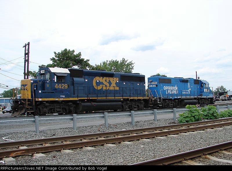 CSX 4429 & NS 5290